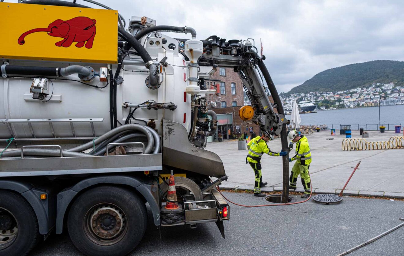 Renere fjord med tomme sandfang i Bergen - Praktisk Talt AS